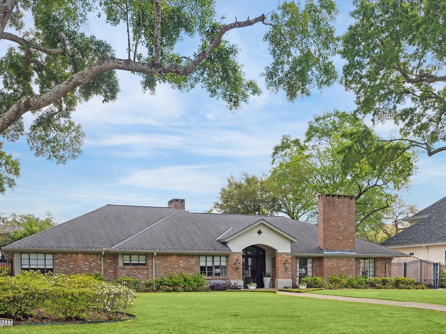 5117 Doliver Dr, Houston, TX 77056 | MLS #13835261 | Zillow