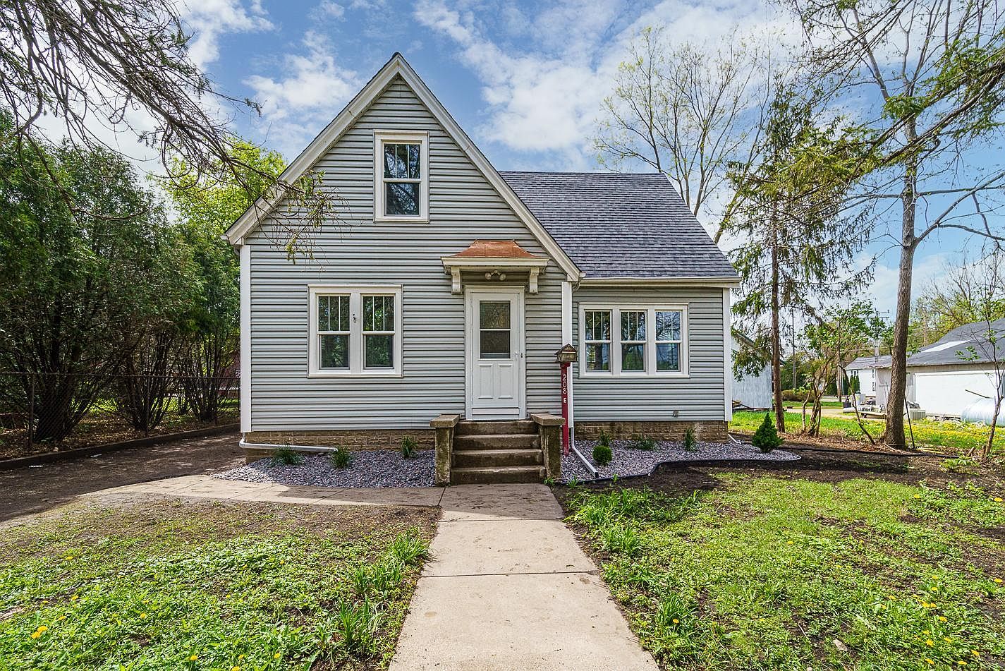 208 4th St E, Jordan, MN 55352 | Zillow