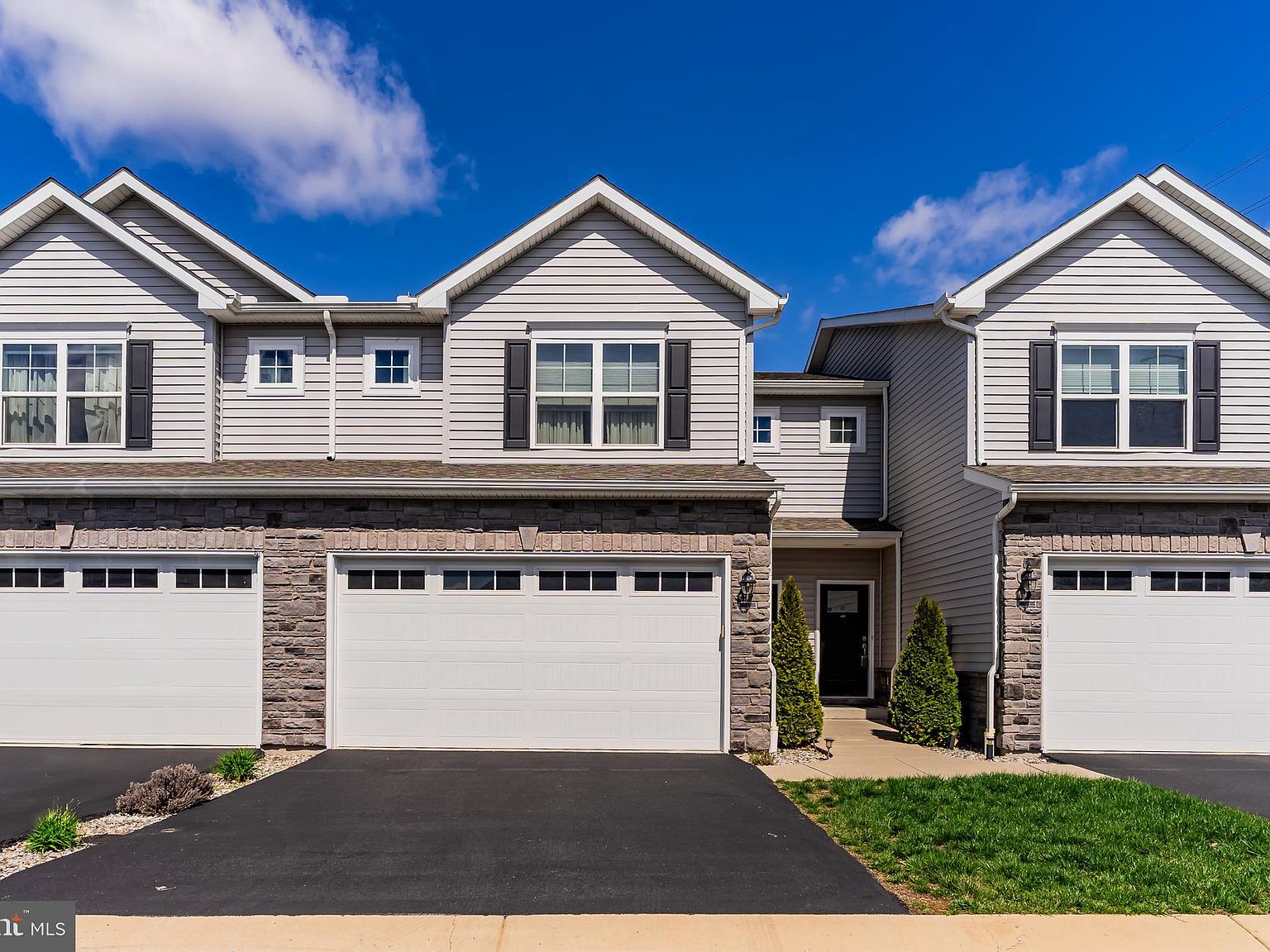 547 Joseph Ct Mechanicsburg Pa 17055 Zillow