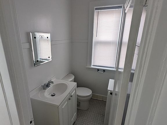 5435 N Kimball Ave APT 3, Chicago, IL 60625 | Zillow