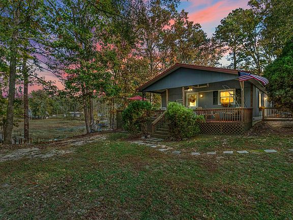 957 Rocky Point Cir, Ridgeway, SC 29130 | MLS #601782 | Zillow