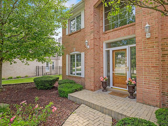 11333 Pinecrest Cir, Orland Park, IL 60467 | MLS #12167129 | Zillow