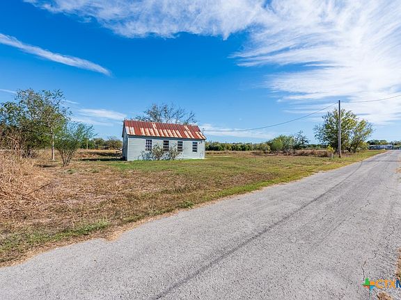 000 S Carter, Westhoff, TX 77994 | MLS #563685 | Zillow