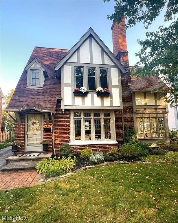 16807 Fernway Rd, Shaker Heights, OH 44120 | Zillow