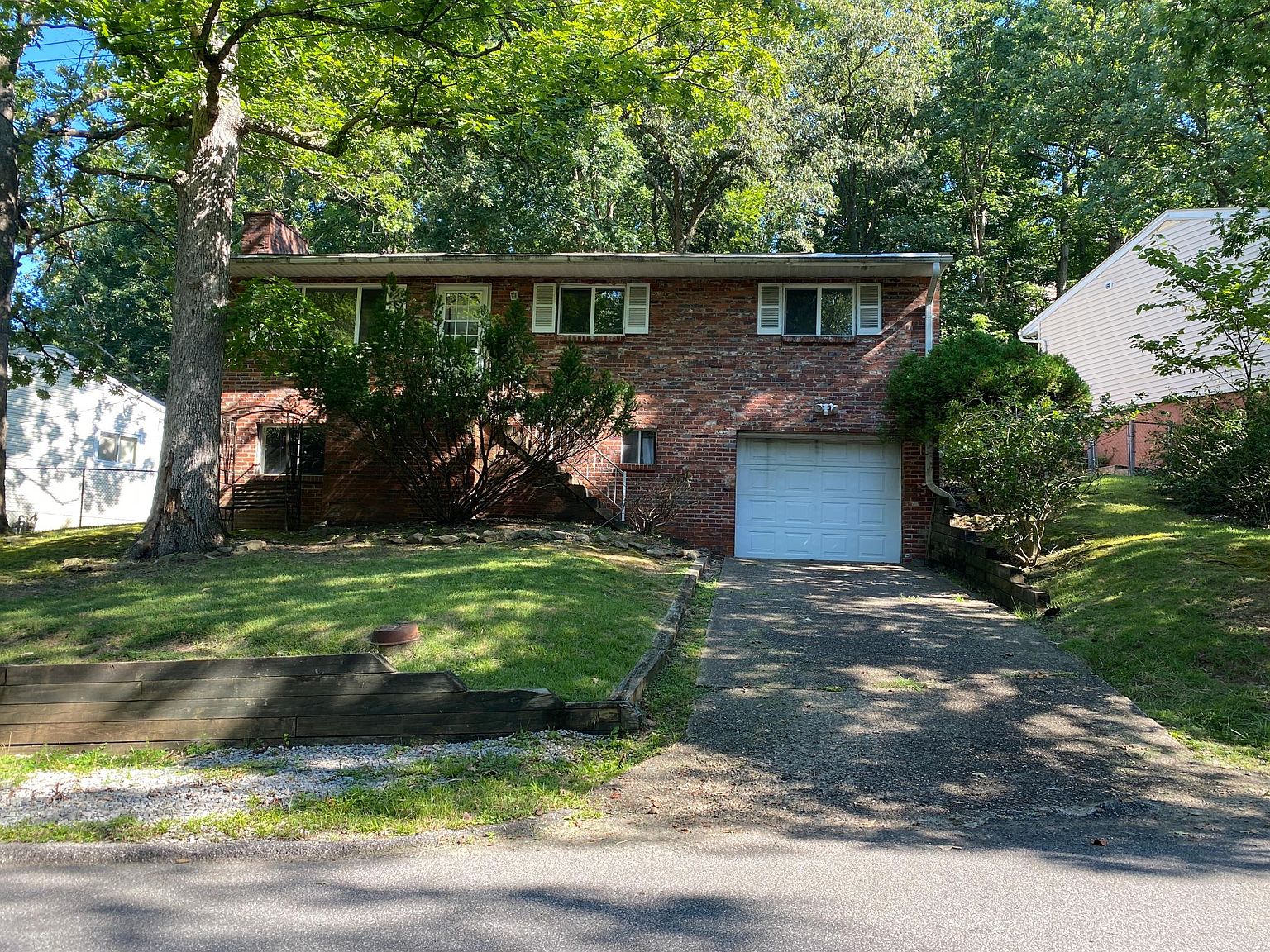 831 Daverton Rd, South Charleston, WV 25303 | Zillow