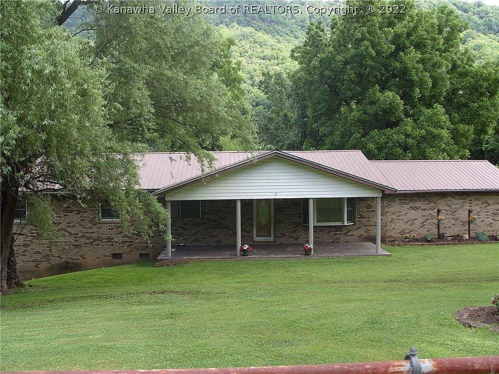 8 Deepwater Station Rd, Deep Water, WV 25057 | Zillow