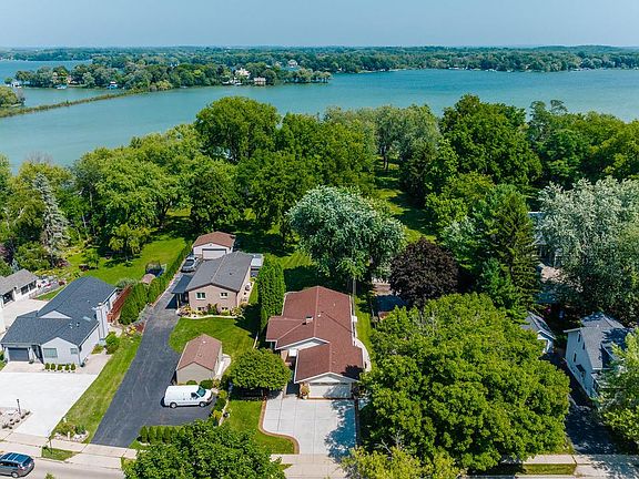 1036 West Wisconsin AVENUE, Oconomowoc, WI 53066 | MLS #1847819 | Zillow