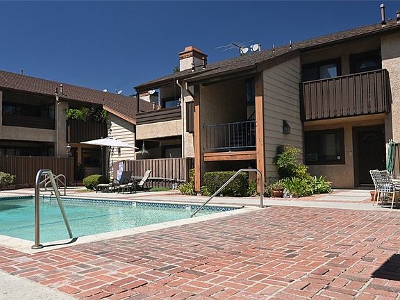 7305 Balboa Blvd UNIT 2, Van Nuys, CA 91406 | MLS #SR24181910 | Zillow