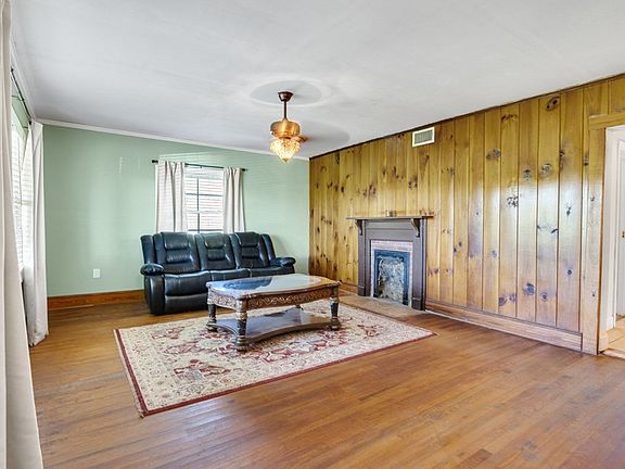 1421 Bishoptown Rd, Duffield, VA 24244 | Zillow