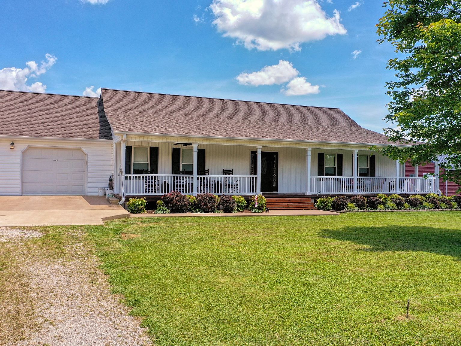 582 Ruby Dr, Holladay, TN 38341 | Zillow