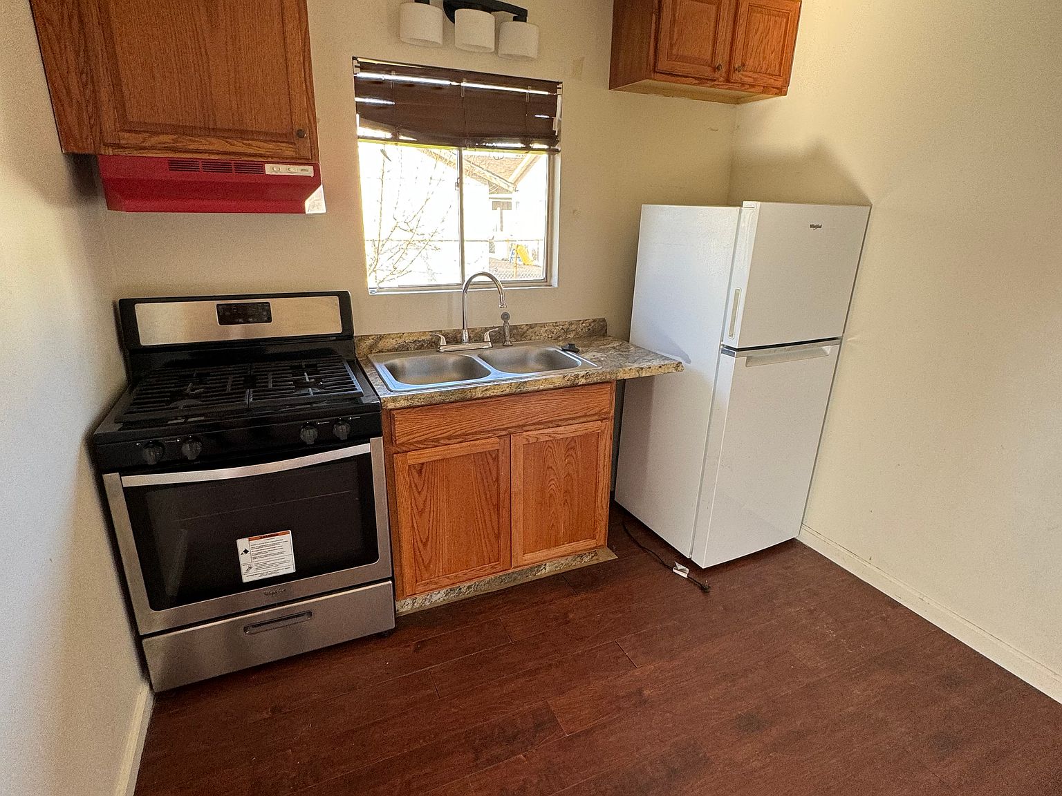 611 6th St #2, Bakersfield, CA 93304 | Zillow