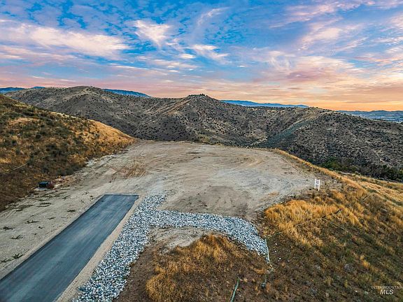 6782 N High Valley Way, Garden City, ID 83714 | Zillow