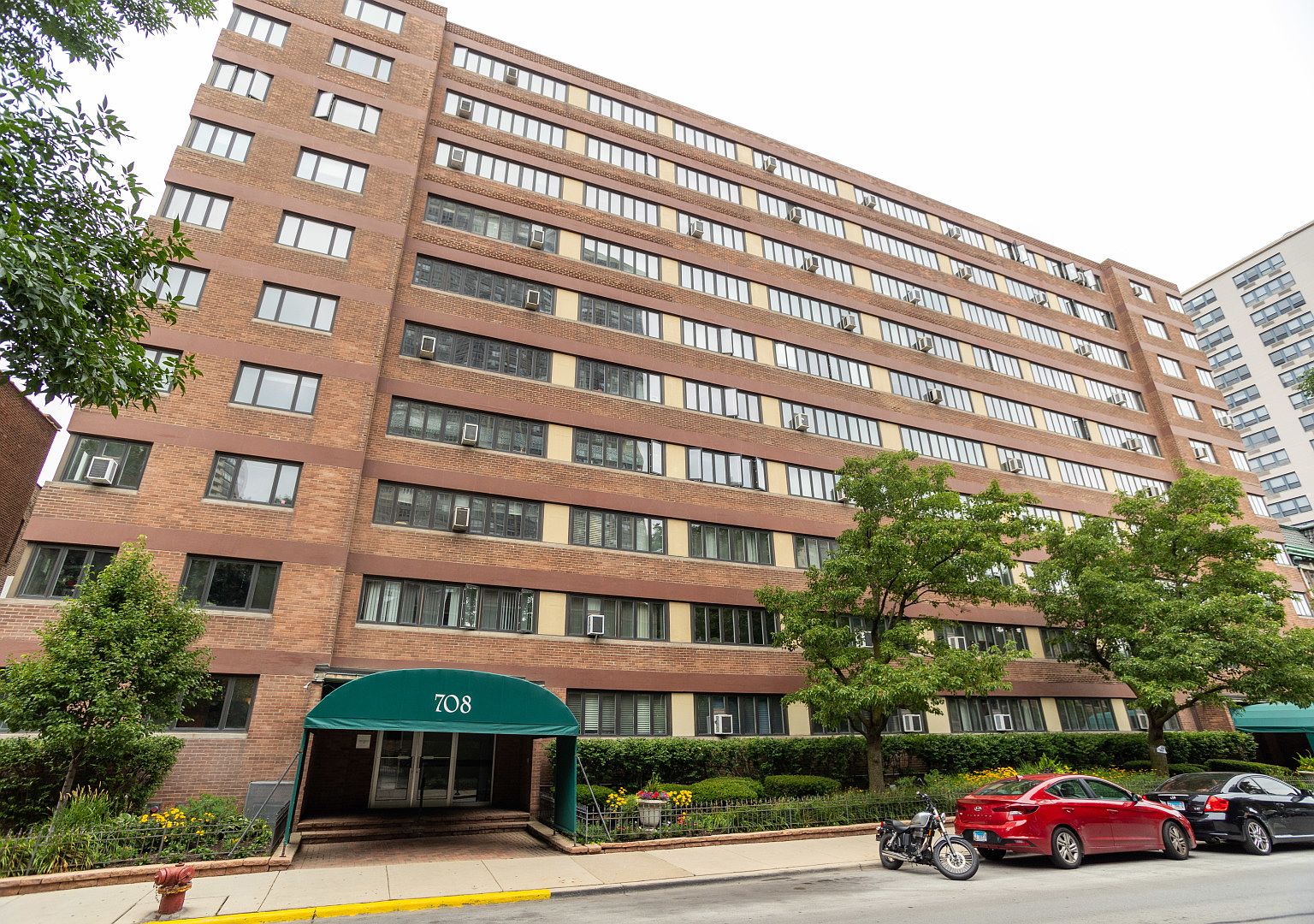 708 W Bittersweet Pl APT 601, Chicago, IL 60613 | Zillow