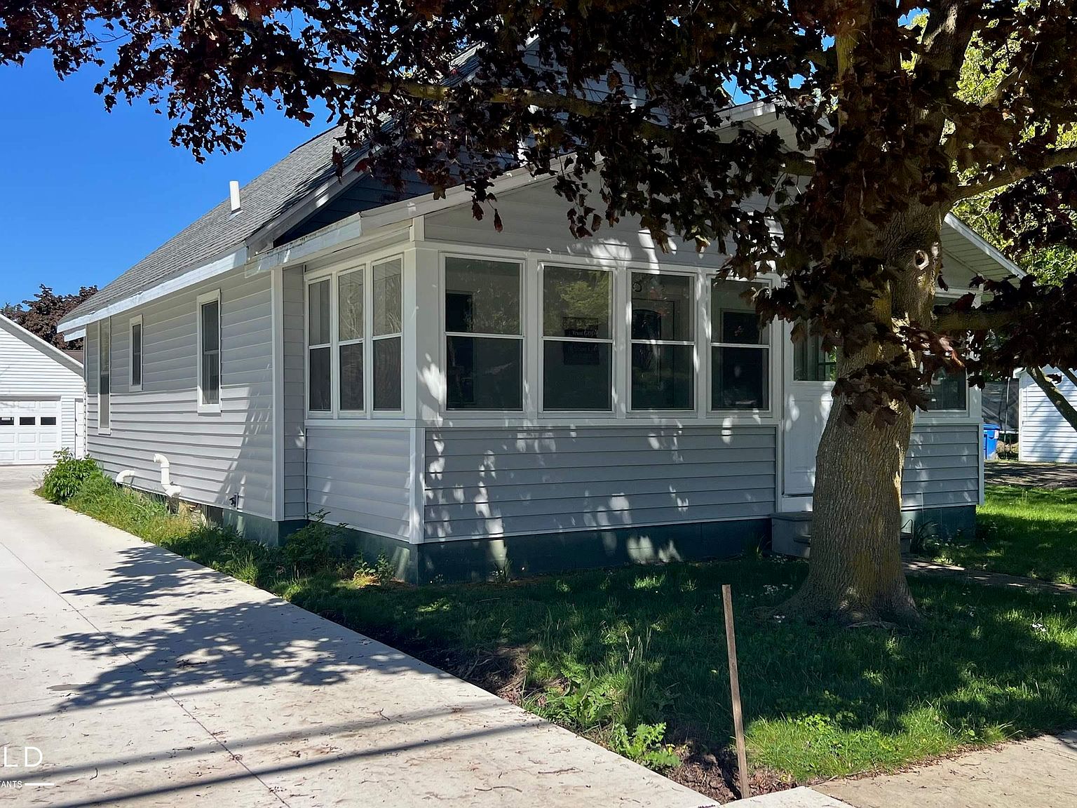 1018 S Chipman St, Owosso, MI 48867 | Zillow