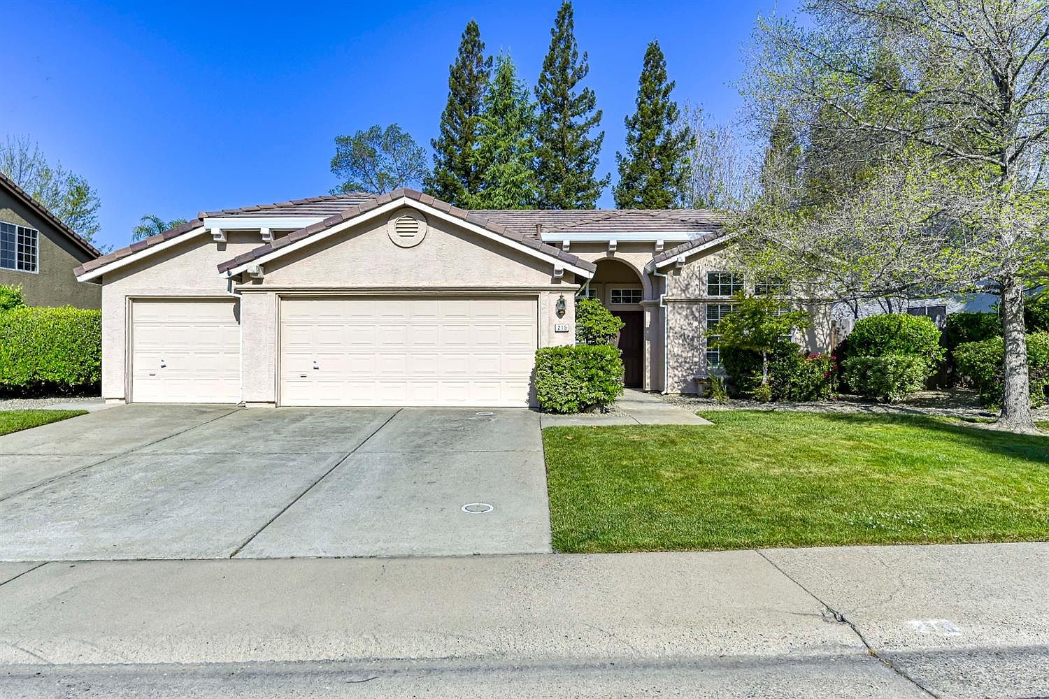 215 Briggs Ranch Dr, Folsom, CA 95630 | Zillow