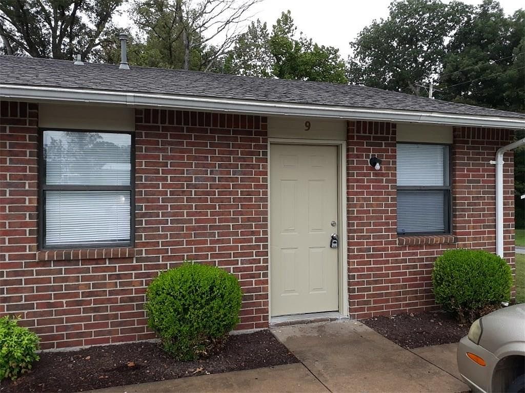 220 Brooke Lynn Dr #A, Gentry, AR 72734 | Zillow