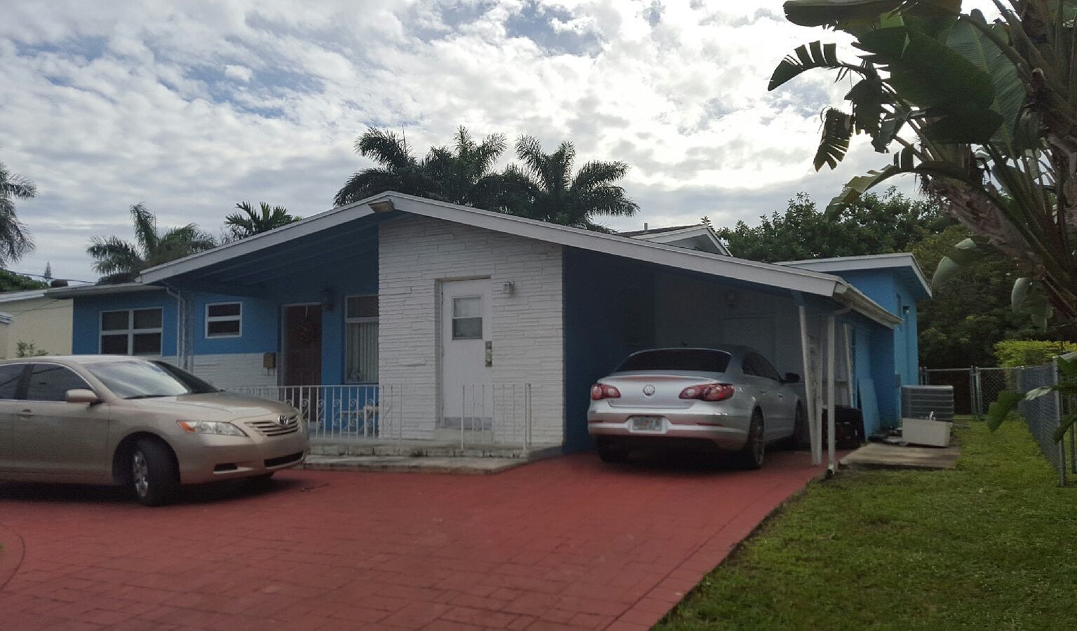 305 SW 8th St, Hallandale Beach, FL 33009 | Zillow