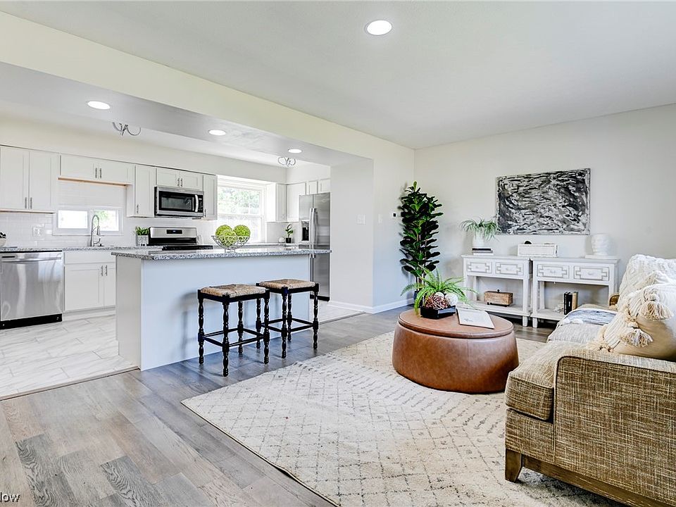 6133 Middlebrook Blvd, Brookpark, OH 44142 | MLS #4494717 | Zillow