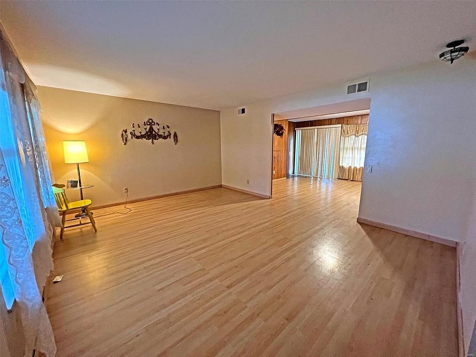 2500 Pershall Rd, Saint Louis, MO 63136 | MLS #23029844 | Zillow