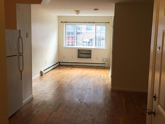 725 E 216th Street, Bronx, NY 10467 | Zillow