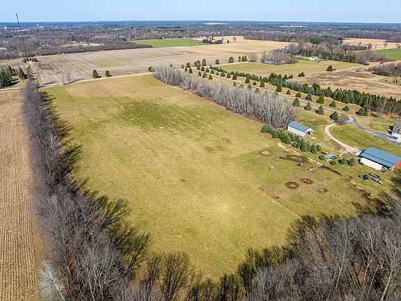 7393 Palmer Rd #C, Belding, MI 48809 | MLS #24012687 | Zillow