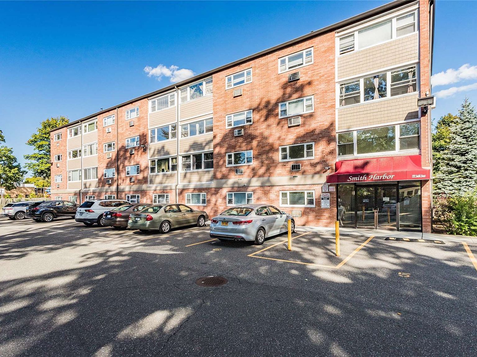 222 Smith Street UNIT 2F, Freeport, NY 11520 | Zillow