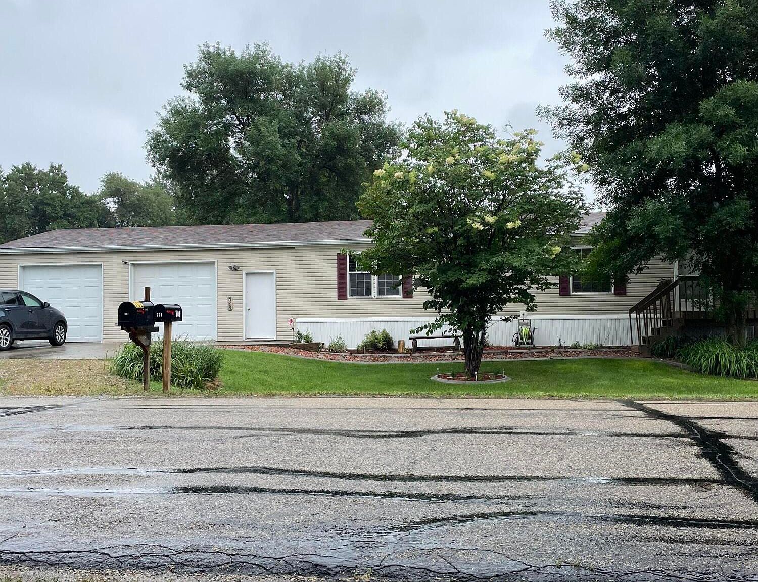 702 Western Ave, Hazelton, ND 58544 | Zillow