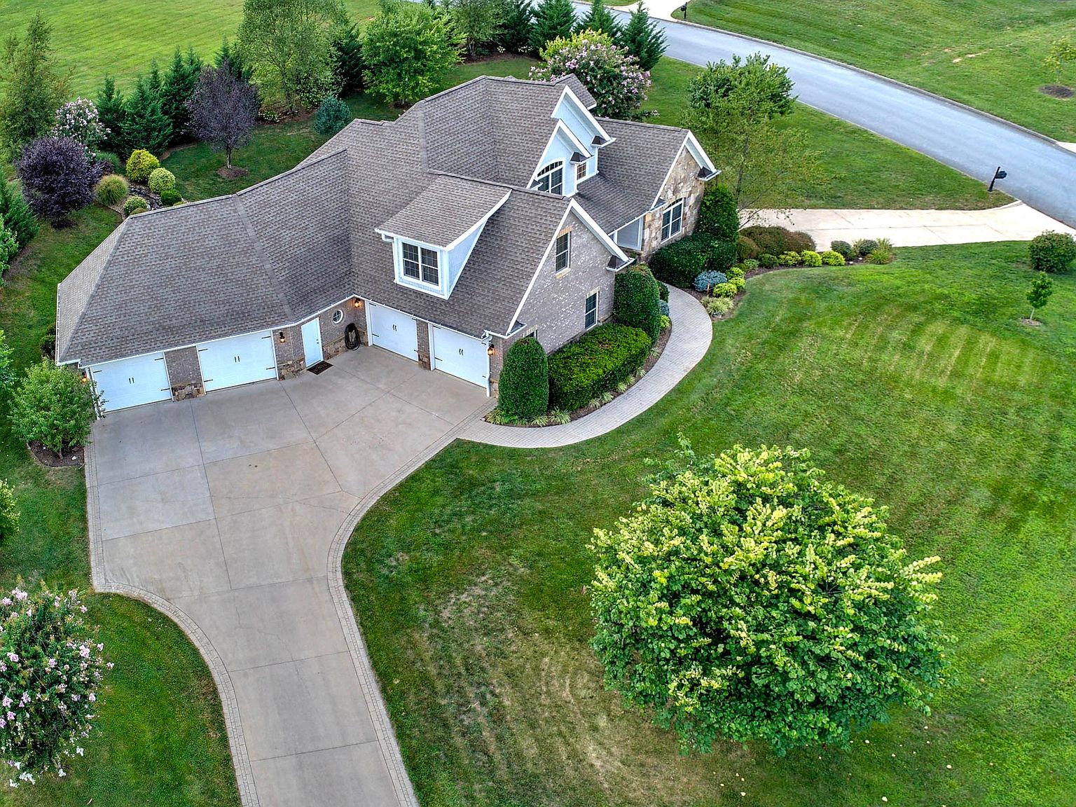 35 Sunset Ridge Ct, Johnson City, TN 37615 | Zillow