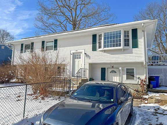 511 Fish Rd, Tiverton, RI 02878 | Zillow