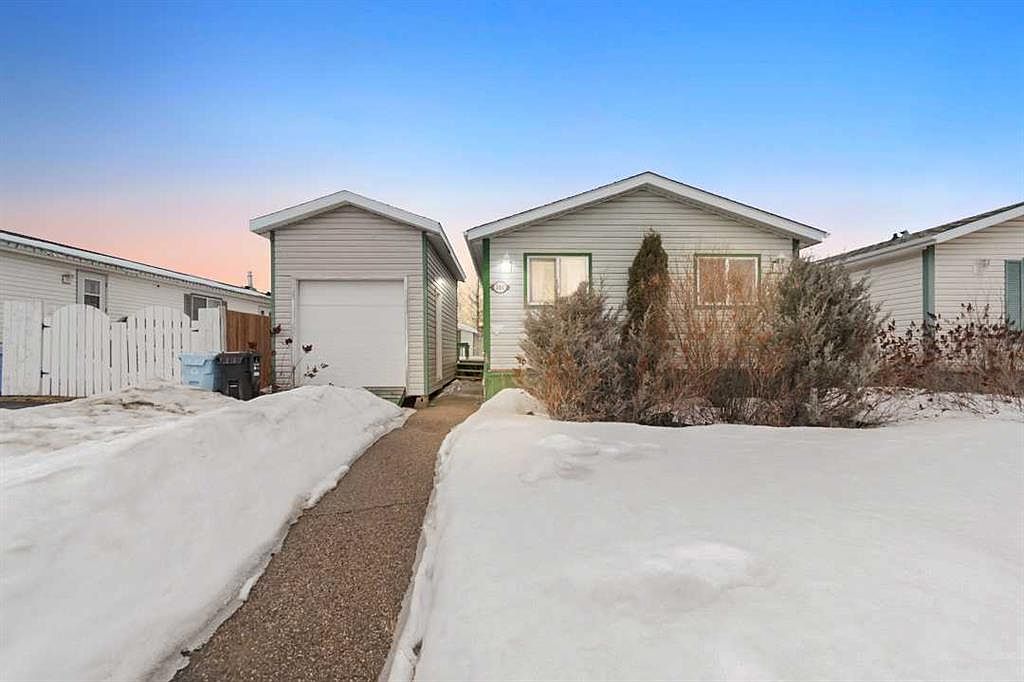 260 SW Harpe Way, Wood Buffalo, AB T9K 2K8 | MLS #A2206143 | Zillow