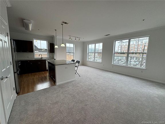850 E Main St APT 315, Stamford, CT 06902 | MLS #170615377 | Zillow 850 E Main St APT 315, Stamford, CT 06902 | MLS #170615377 | Zillow