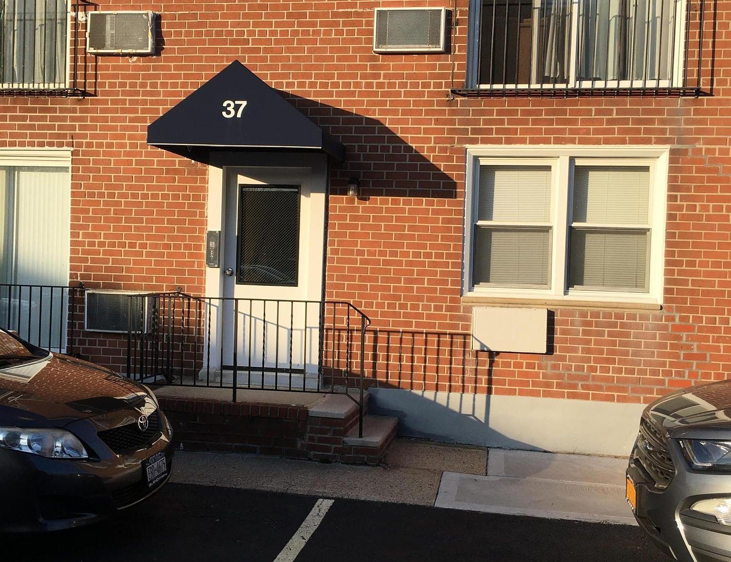 37 Vera St #A, Staten Island, NY 10305 | Zillow