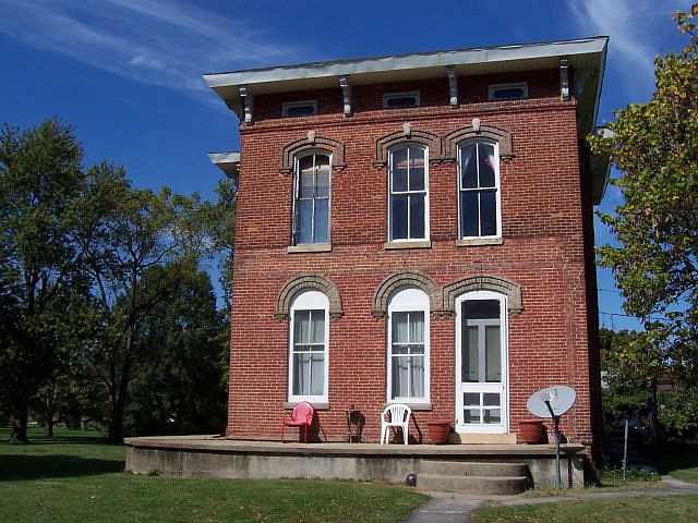 203 W Woodyard Ave, Ridge Farm, IL 61870 | Zillow