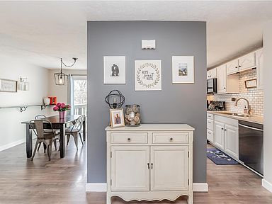 27 Reddick Ln, Rochester, NY 14624 | Zillow