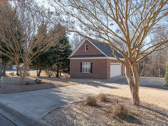 8 Bingham Way, Simpsonville, SC 29680 | MLS #1546982 | Zillow