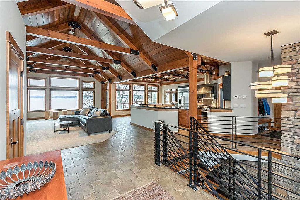 302 Summit Dr NE, Solon, IA 52333 | Zillow