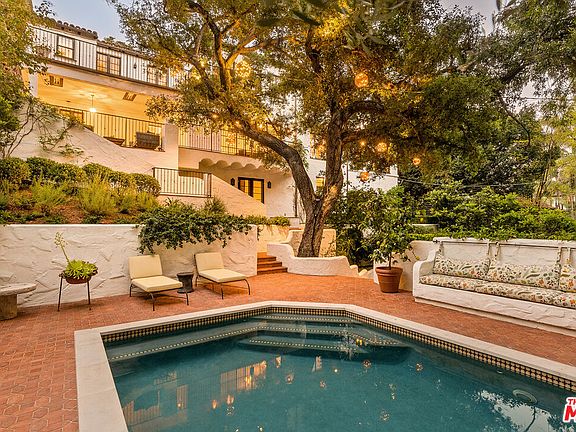 2549 N Catalina St, Los Angeles, CA 90027 | MLS #24-403403 | Zillow