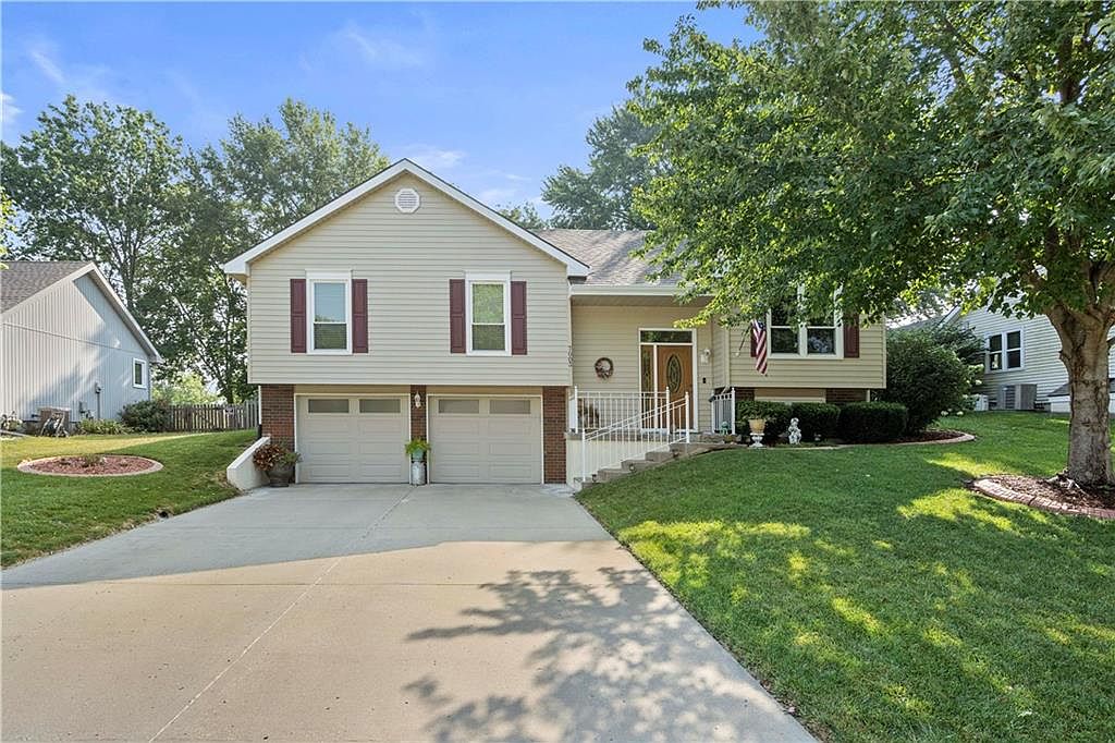 7003 T Gabbert Dr, Pleasant Valley, MO 64068 | Zillow