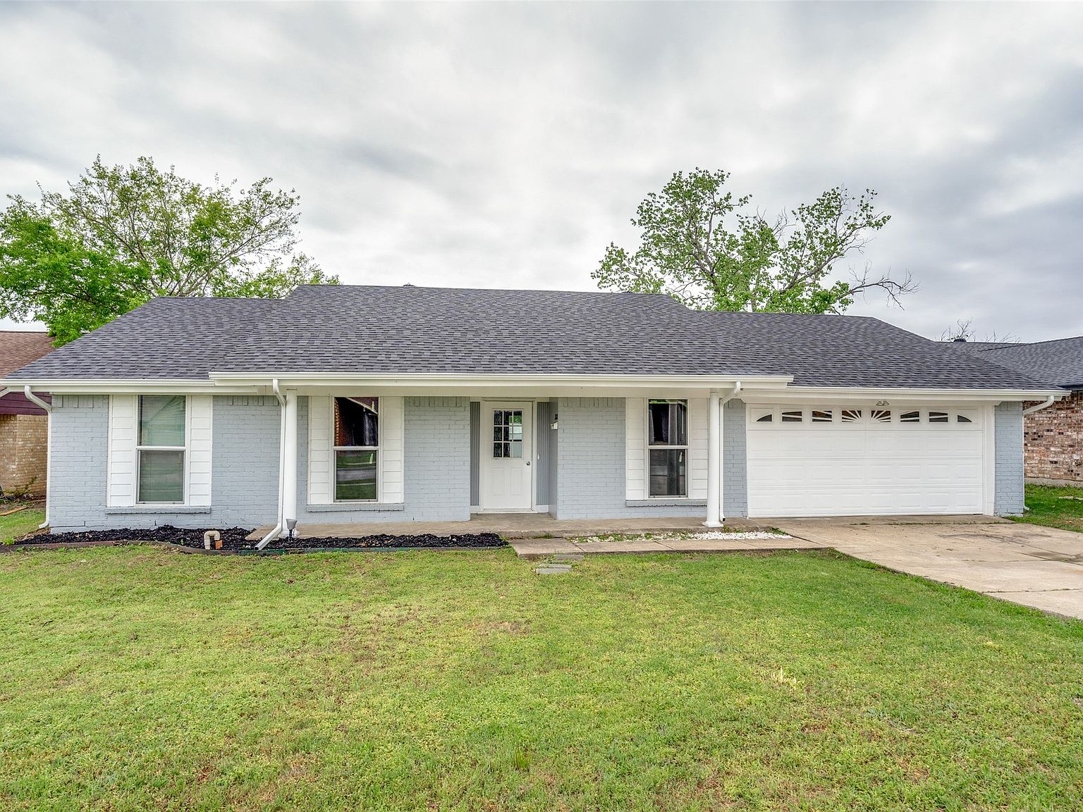2828 Elk Grove Rd, Carrollton, TX 75007 | MLS #20880751 | Zillow