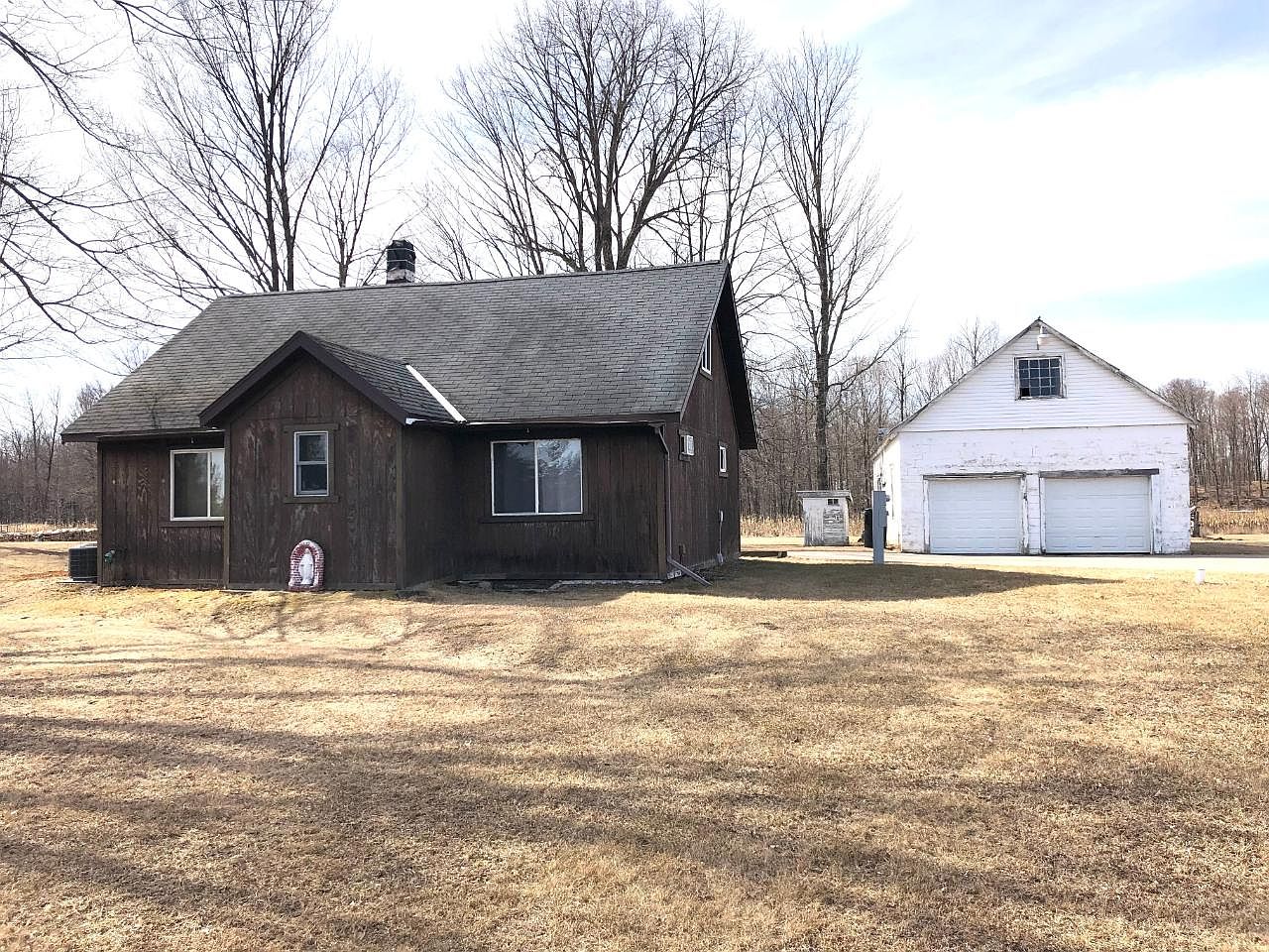 N7961 Mohheconnuck Rd, Bowler, WI 54416 | Zillow