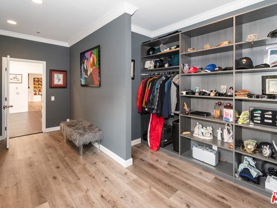 10401 Wyton Dr, Los Angeles, CA 90024 | MLS #21742160 | Zillow