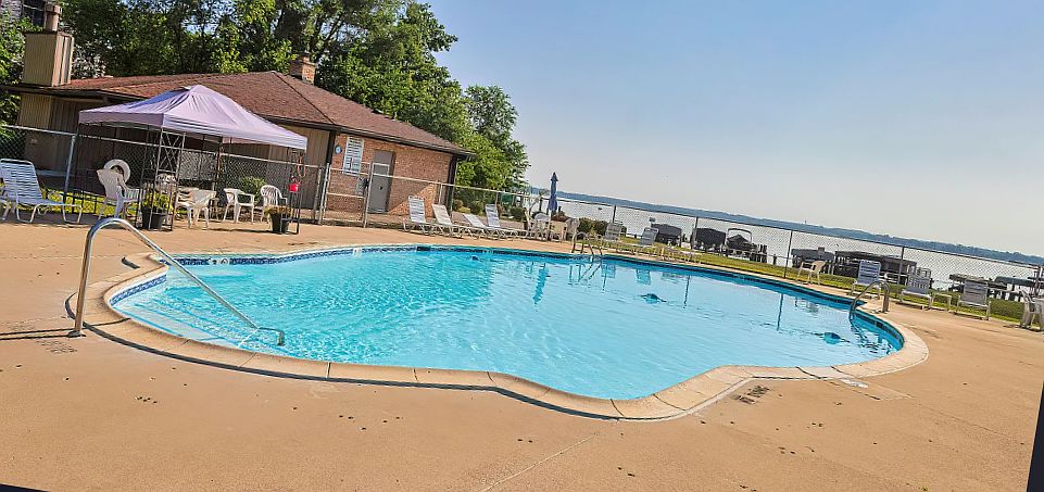 69 Mariner Ln #3-D, Fox Lake, IL 60020 | Zillow