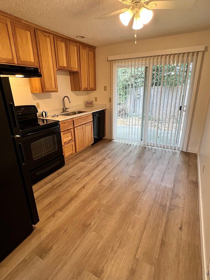 23317 SW Main St APT 1, Sherwood, OR 97140 | Zillow