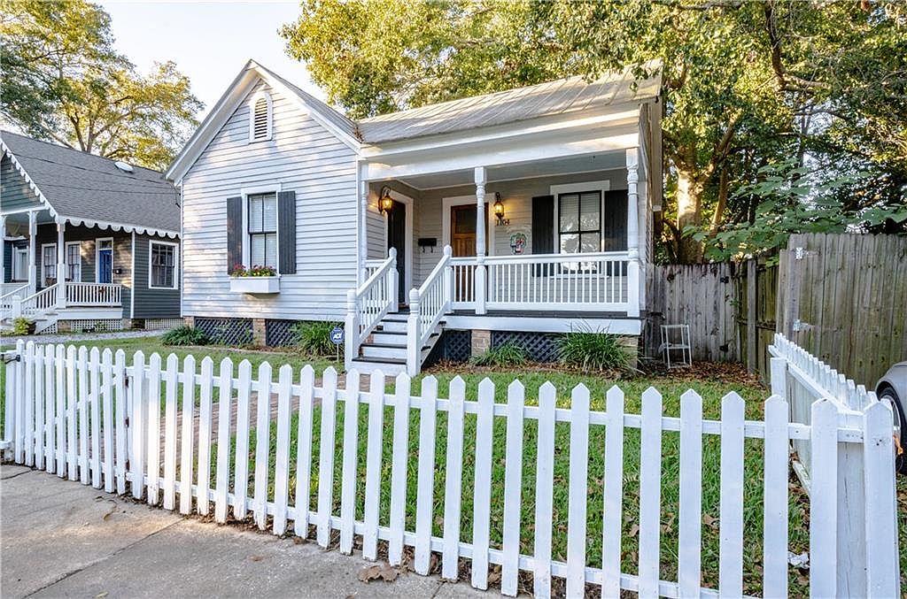 1104 Old Shell Rd, Mobile, AL 36604 | Zillow
