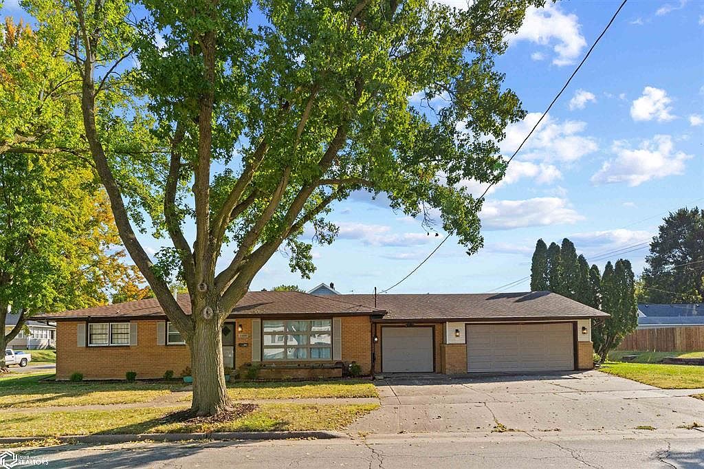 1109 Barret St, Burlington, IA 52601 | MLS #6321955 | Zillow