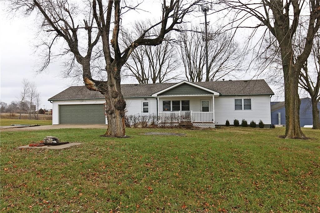 14066 Mitchell Ct, Basehor, KS 66007 | MLS #2466240 | Zillow