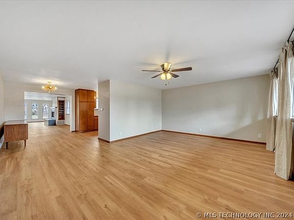 142 Hillside Ave, Ponca City, OK 74601 | Zillow