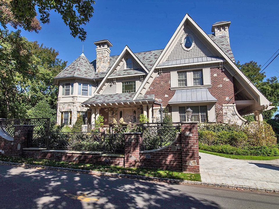 125 Benedict Rd, Staten Island, NY 10304 | Zillow