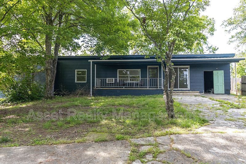 9447 Lusk Ln, Strawberry Plains, TN 37871 | Zillow