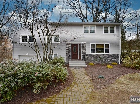 653 Woodside Ave, River Vale, NJ 07675 | MLS #23021060 | Zillow